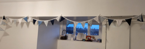 Winter Themed Bunting Kit-Includes Class and Pattern - Loopy's Place